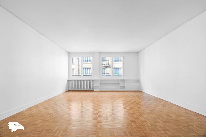 Paris 16ème, Porte de Saint-Cloud, Auteuil-Sud : Appartement 3 pièces à vendre