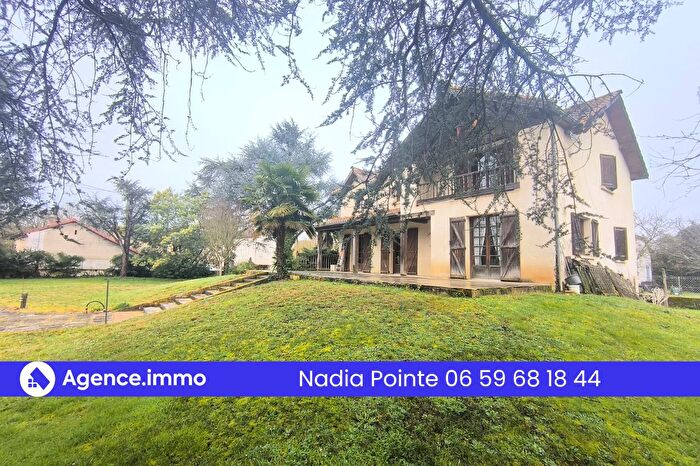 Maison à vendre - Caixon - 8 pièces - 4 chambres