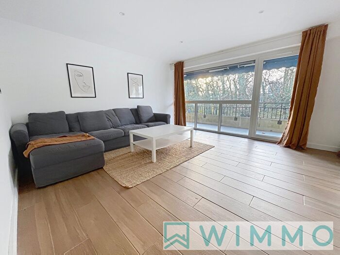 Appartement à louer - Pessac, CCLAPS, La Châtaigneraie - 5 pièces - 4 chambres