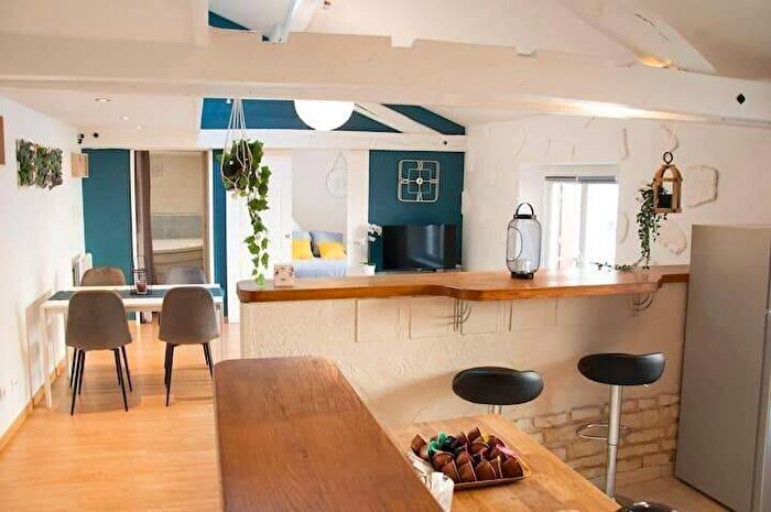 Appartement à louer - Montaigu Nord Est, Melun - 2 pièces - 1 chambre