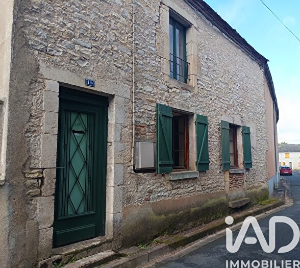 Maison à vendre - Châteauneuf-sur-Cher - 4 pièces - 3 chambres