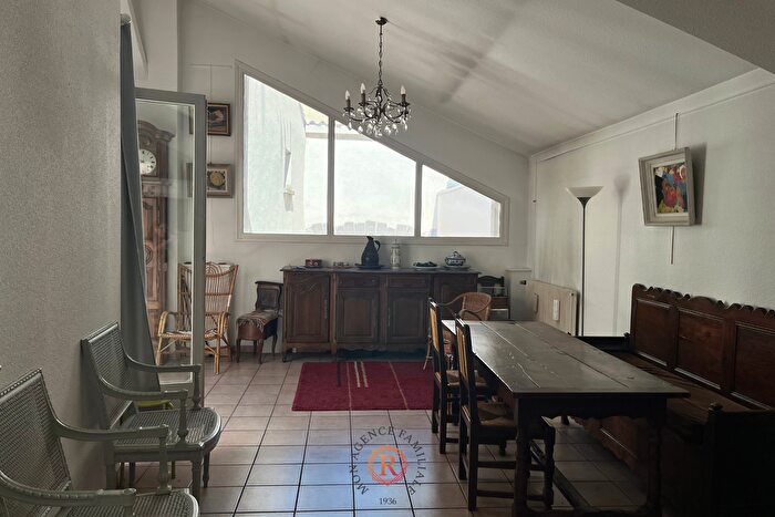 Maison à vendre - Riom, Centre-ville - 9 pièces - 4 chambres