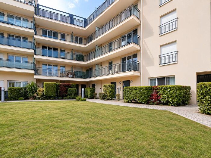 Appartement 3 pièces à vendre à Corbeil-Essonnes, Centre-ville