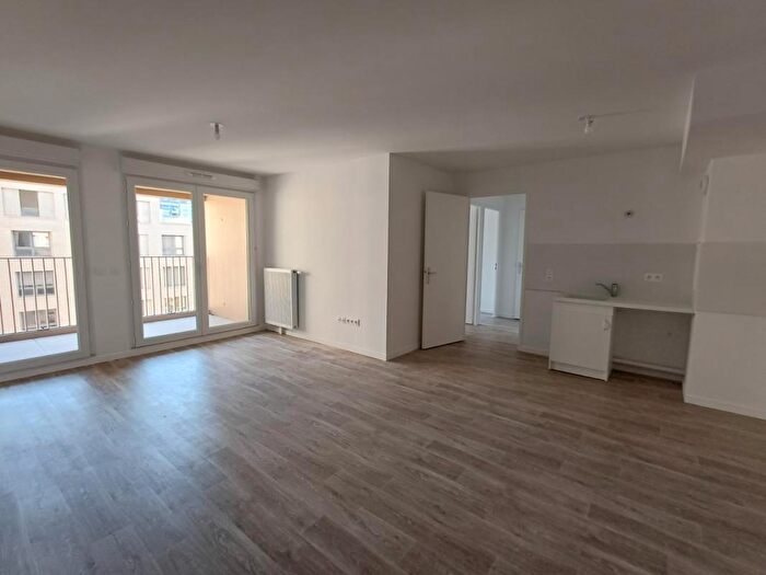 Appartement à louer - Bobigny, Centre-ville - 4 pièces - 3 chambres