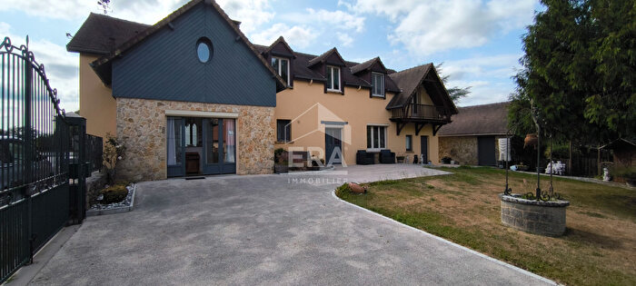 Maison à vendre - La Fresnaye-sur-Chédouet - 8 pièces - 7 chambres