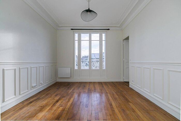 Appartement à louer - Nord, Malakoff - 3 pièces - 2 chambres