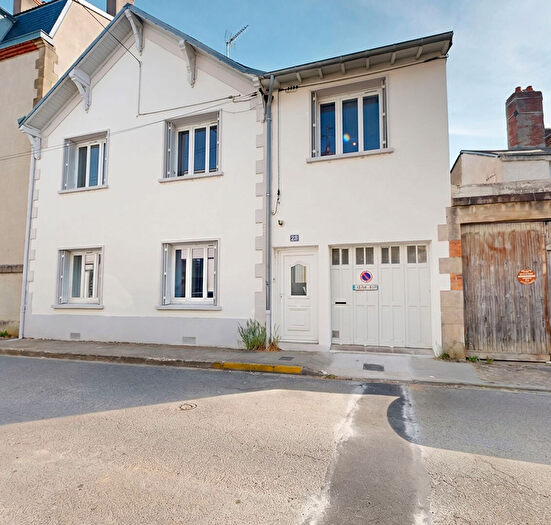Moulins, Gare, Champins : Maison 4 pièces à vendre