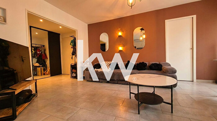 Appartement à vendre - Saint-Chamond, La Valette, Croix Berthaud, Saint-Martin - 4 pièces - 3 chambres