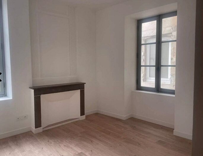 Appartement à louer - Gambetta, Nîmes - 3 pièces - 2 chambres