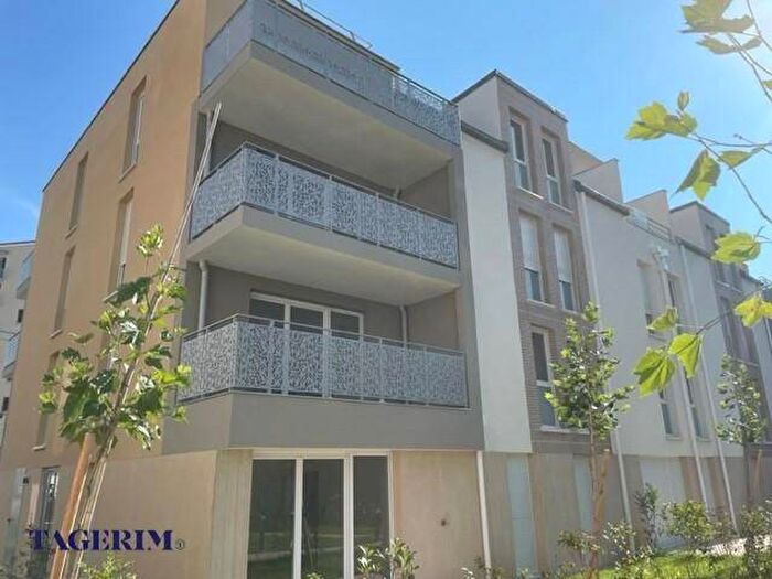 Appartement à louer - Patton Nord Est, Melun - 2 pièces - 1 chambre