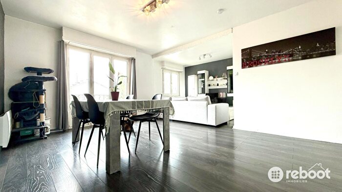 Appartement à vendre - Strasbourg, Cronenbourg - 4 pièces - 2 chambres