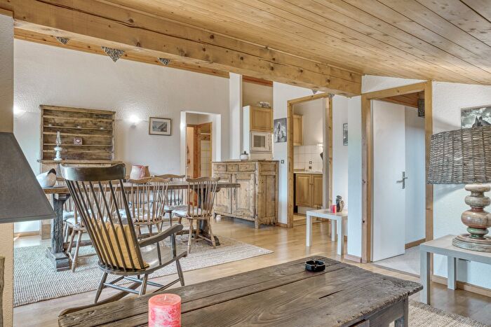 Appartement à vendre - Demi-Quartier - 4 pièces - 3 chambres