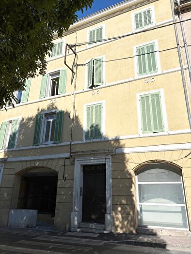 Appartement à vendre - Roquevaire - 4 pièces - 3 chambres