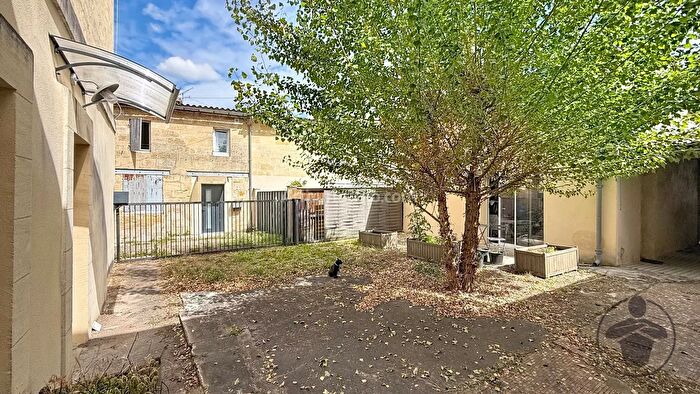 Saint-Médard-de-Guizières : Maison 4 pièces à vendre