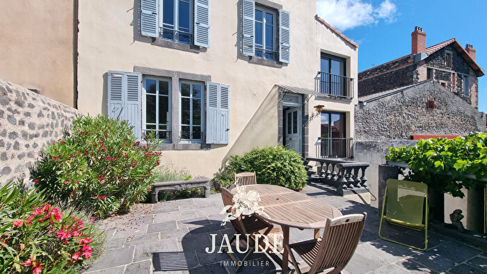 Maison 6 pièces à Clermont-Ferrand, Montferrand, à vendre