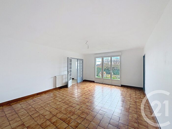 Maison à louer - Torcé-Viviers-en-Charnie - 6 pièces - 4 chambres