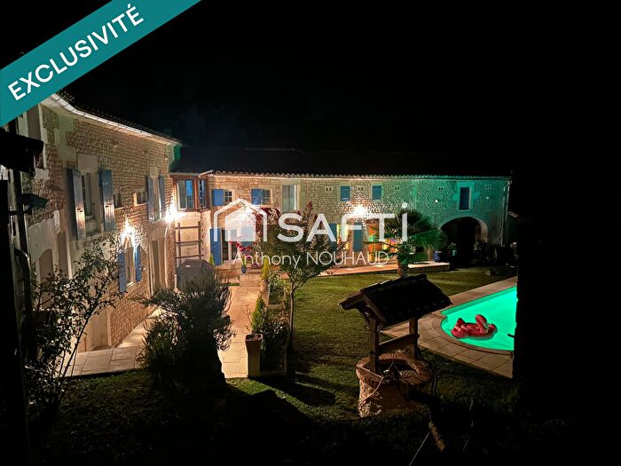 Maison à vendre - Segonzac - 6 pièces - 4 chambres