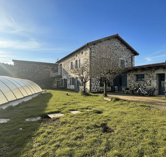 Maison à vendre - Saint-Germain-Laprade - 7 pièces - 4 chambres