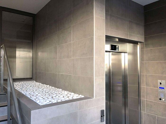 Appartement à louer - Juillet Zola, Alfortville - 4 pièces - 3 chambres