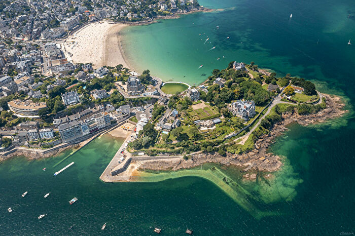 Maison 4 pièces à vendre - Dinard, Le Prieuré, Le Val Porée