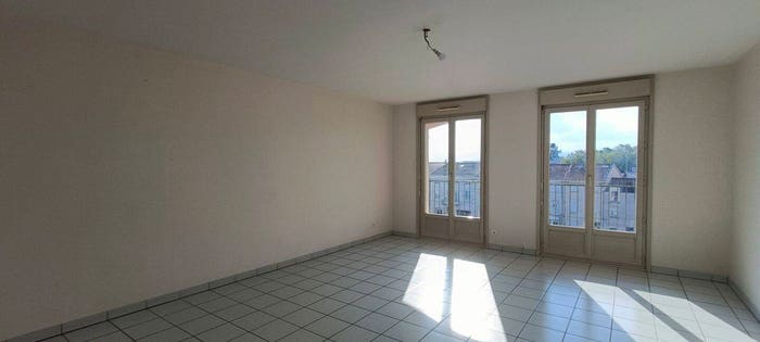 Appartement 3 pièces à Feurs, à louer
