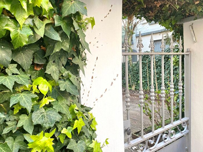 Appartement à louer - Levallois-Perret - 3 pièces - 1 chambre