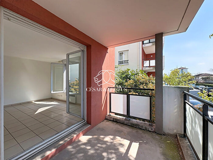 Appartement à vendre - Vénissieux, Joliot Curie - 2 pièces - 1 chambre