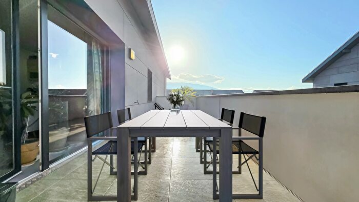 Appartement à vendre - Chavanod - 2 pièces - 1 chambre