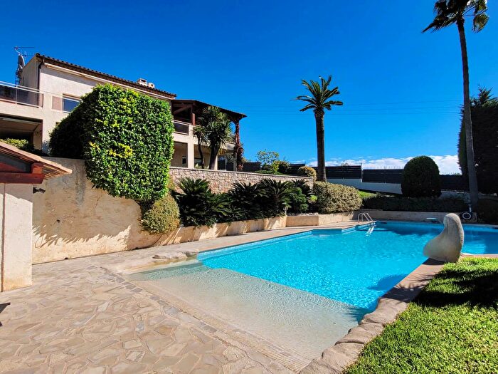 Maison 7 pièces à Nice, Crémat, à vendre