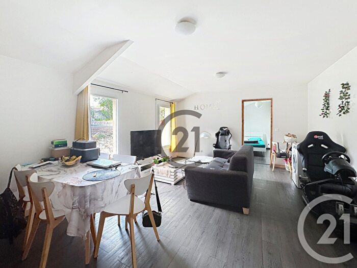 Montereau-Fault-Yonne, Ville haute : Appartement 2 pièces à vendre