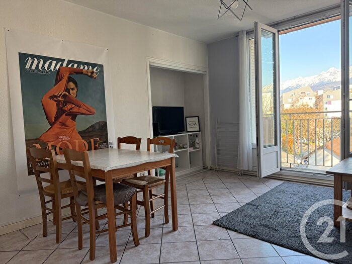 Appartement 4 pièces à Grenoble, Bajatière, à vendre