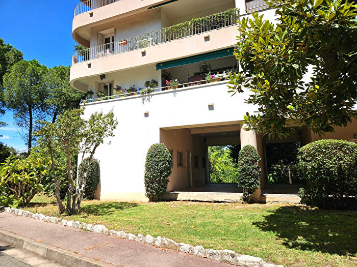 Maisons à vendre et appartements à louer - 1