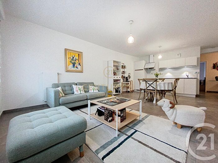 Appartement à vendre - Mouvaux, Centre, Mirabeau - 4 pièces - 3 chambres