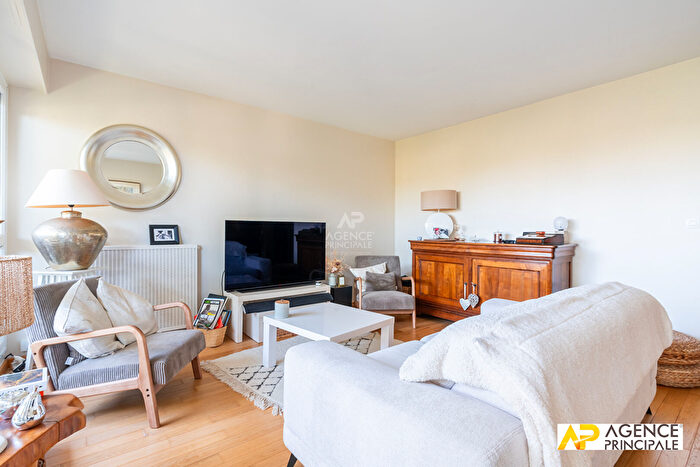 Appartement 4 pièces à Le Mesnil-le-Roi, à vendre