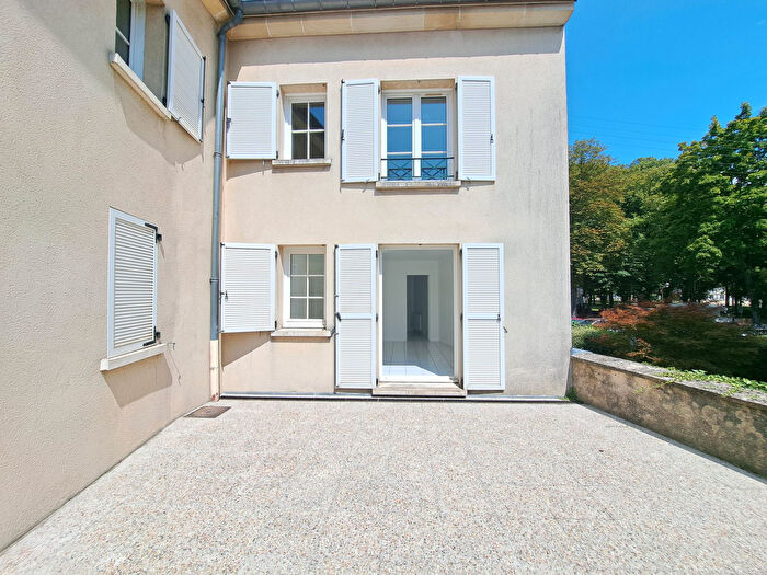 Senlis, Centre-ville : Appartement 2 pièces à vendre