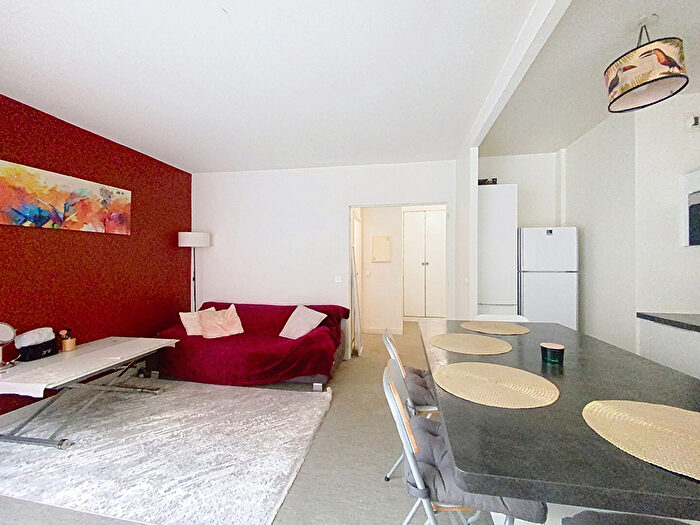 Paris 15ème, Cambronne, Garibaldi - Appartement 2 pièces à louer