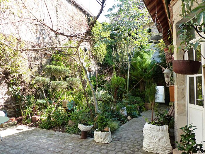 Maison à vendre - Châtillon-sur-Loire - 10 pièces - 4 chambres