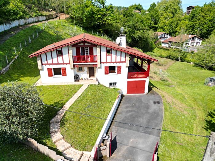 Maison à vendre - Biriatou - 5 pièces - 4 chambres