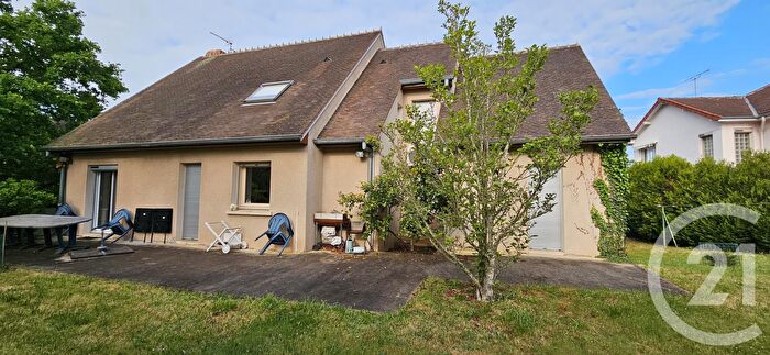 Montluçon, Rimard, Nerdre : Maison 8 pièces à vendre