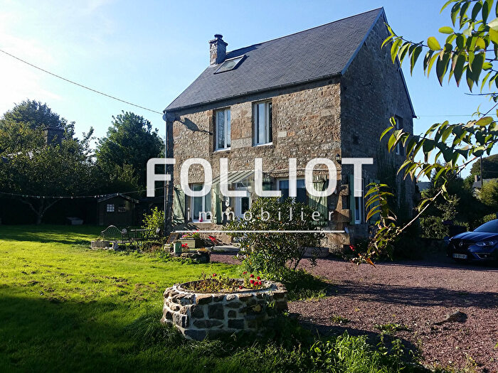 Maison à vendre - Saint-Michel-de-Montjoie - 5 pièces - 3 chambres