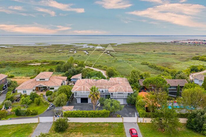 Maison à vendre - Gujan-Mestras, Meyran - 7 pièces - 5 chambres