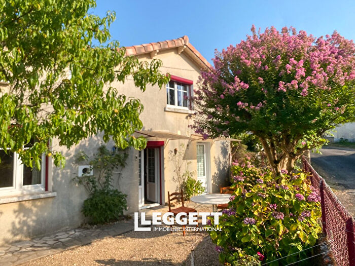 Maison à vendre - Saint-Amant-de-Bonnieure - 3 pièces - 2 chambres