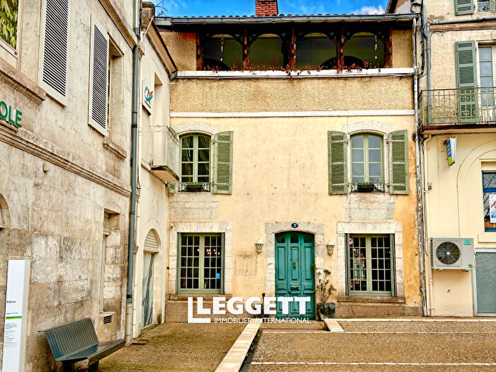 Maison à vendre - Ribérac - 7 pièces - 6 chambres