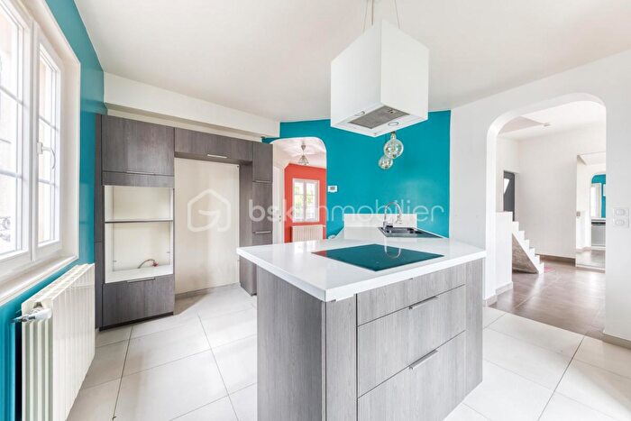 Noisiel, Ville ancienne : Maison 6 pièces à vendre