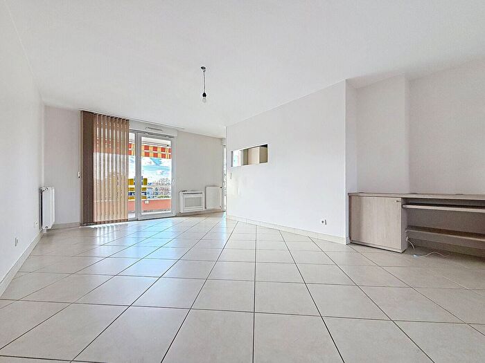 Appartement à louer - Oiselet la Grive, Bourgoin-Jallieu - 4 pièces - 2 chambres