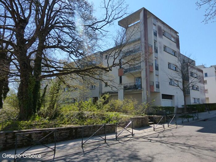 Appartement à louer - Quartiers Nord-Ouest, Beauregard, La Lande du Breil - 1 pièce