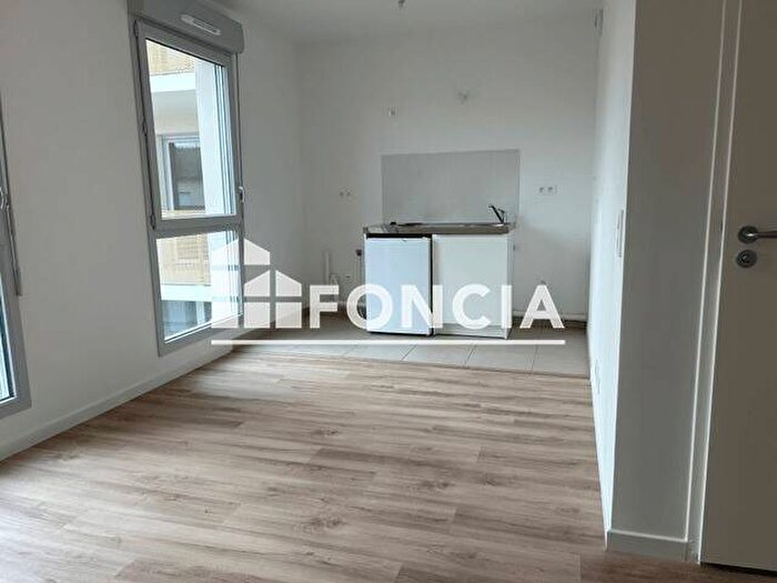 Appartement à louer - Bois dAmour-Porte de Paris-Courlancy, Reims - 1 pièce