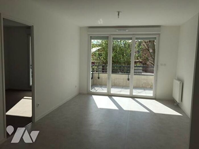 Appartement à louer - Saint-Pierre-lès-Elbeuf - 2 pièces - 1 chambre