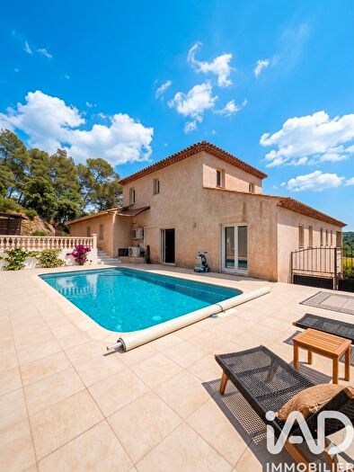 Maison 7 pièces à vendre à Carcès