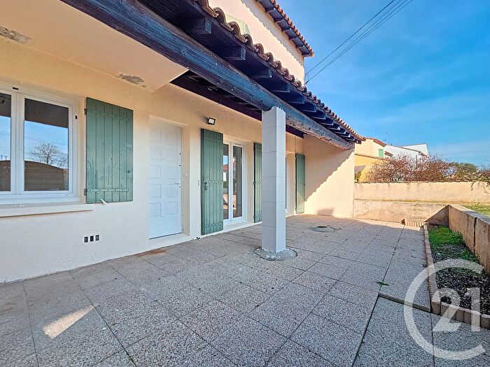 Appartement à louer - Arles, Trébon - 3 pièces - 2 chambres